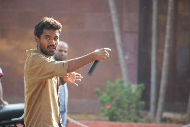 Plus or Minus Tamil Movie: Pooja, Shooting Stills, Location Photos & First Look Posters - Filmibeat
