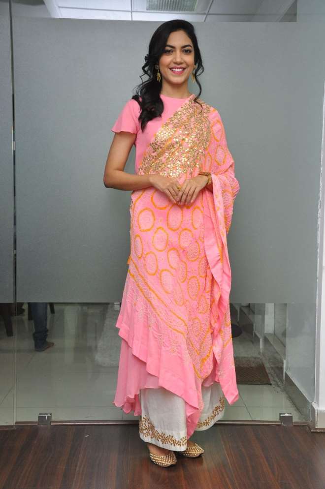 Reetu Varma Photos: Find Latest HD Images, Pictures, Stills & Pics ...