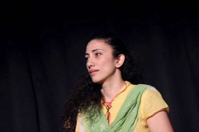 Dimpy Fadhya Khan Photos: Find Latest HD Images, Pictures, Stills ...