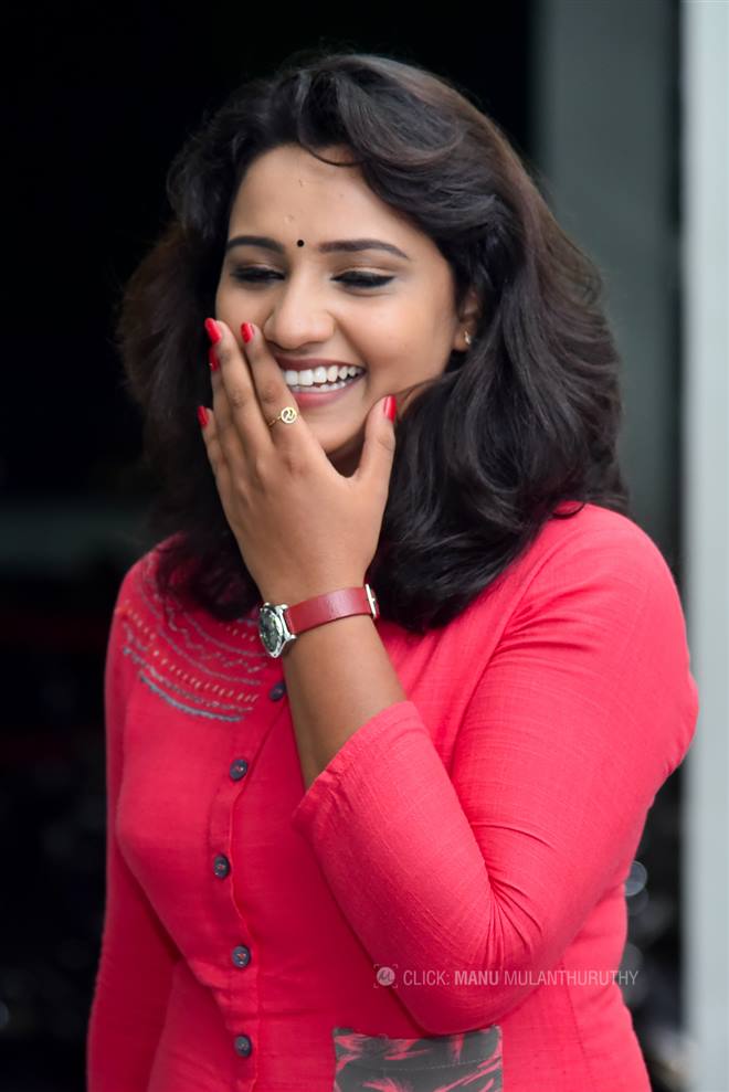 Pratheeksha G Pradeep Photos: Find Latest HD Images, Pictures, Stills ...