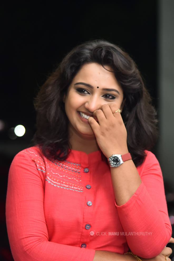 Pratheeksha G Pradeep Photos: Find Latest HD Images, Pictures, Stills ...
