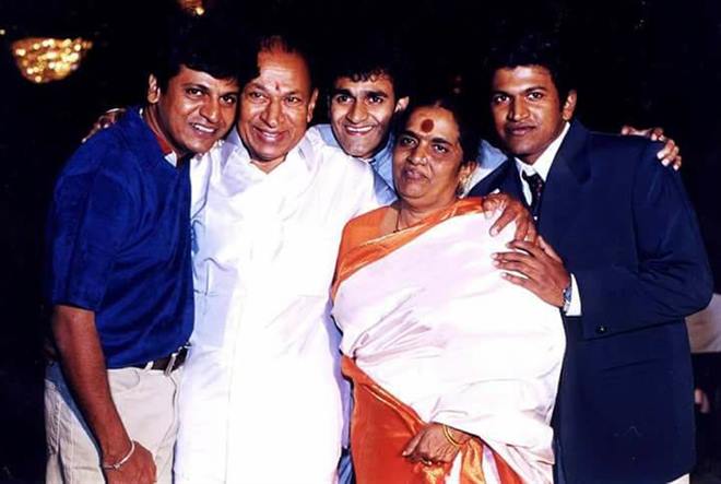 Unseen Photos Of Parvathamma Rajkumar - Filmibeat