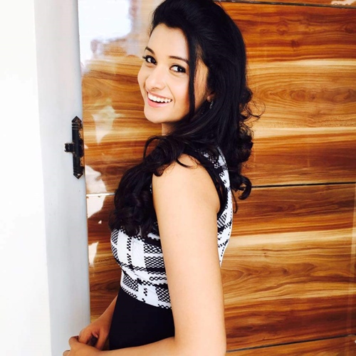Serial Actress Priya Bhavani Shankar Enter Tamil Cinema - Filmibeat