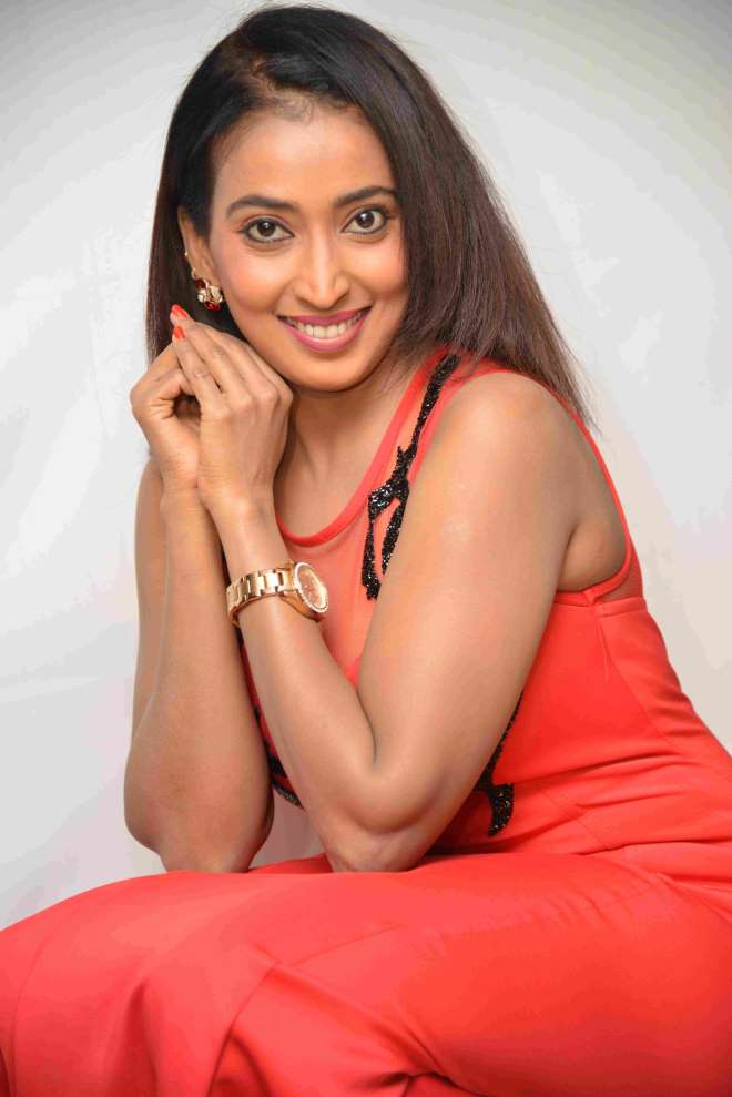 Bhoomika Photos: Find Latest HD Images, Pictures, Stills & Pics - Filmibeat