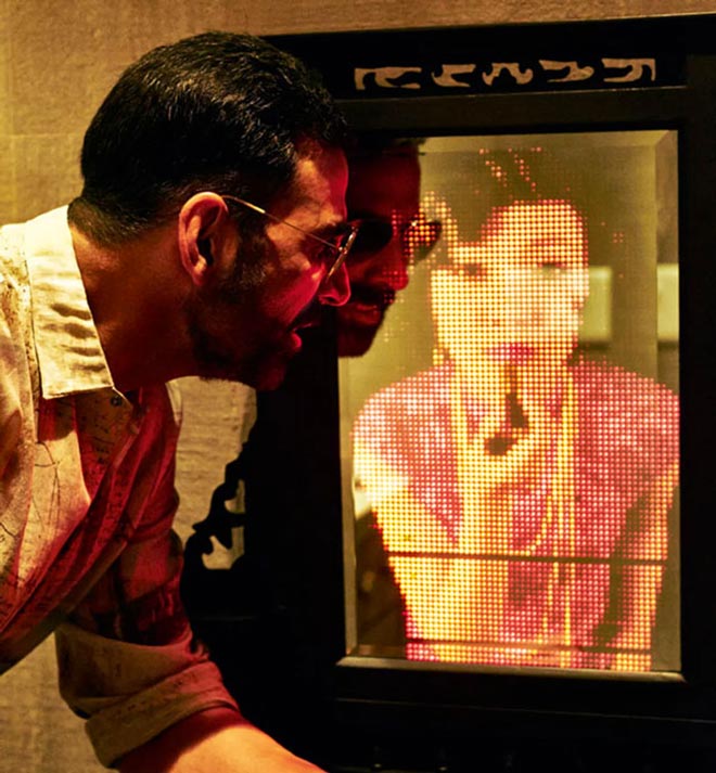 Akshay Kumar & Twinkle Khanna Sea Side Facing Posh Home - Filmibeat