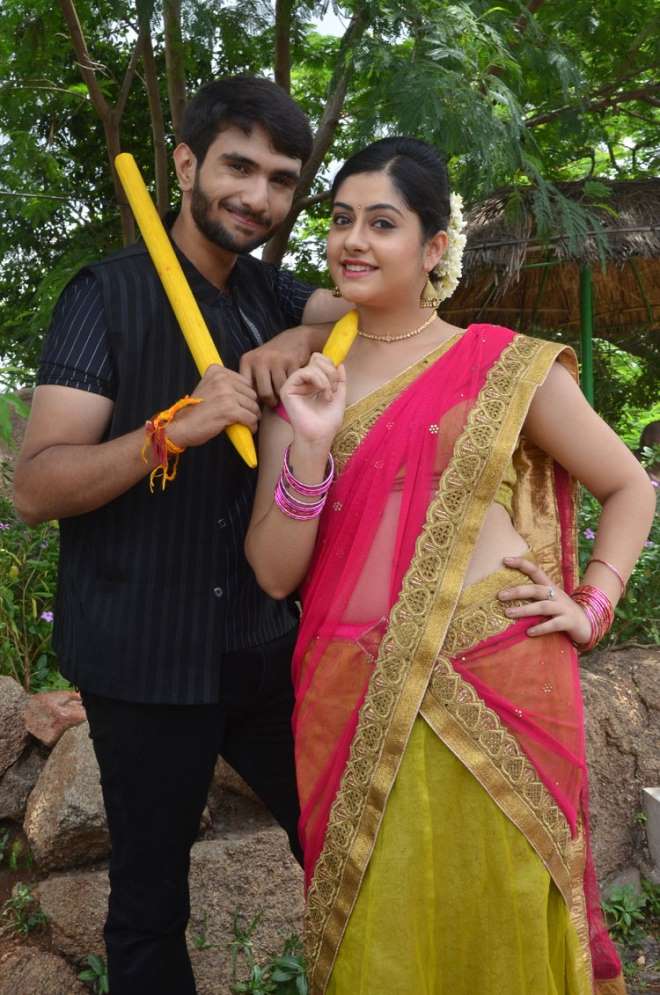 Gilli Danda Movie Launch - Filmibeat