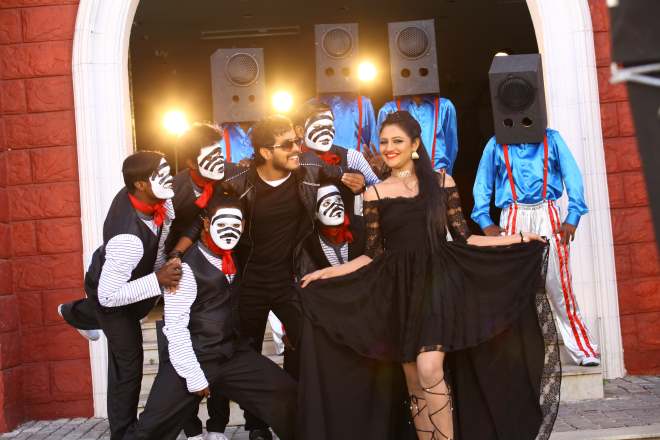 Rajahamsa Kannada Movie: Pooja, Shooting Stills, Location Photos ...