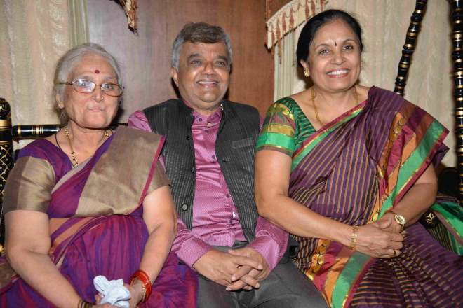 Dwarakish 75th Birthday And Press Meet - Filmibeat