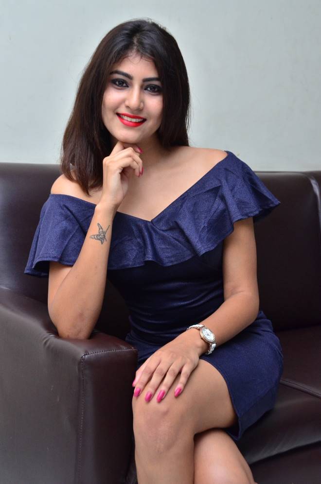 Divya Photos: Find Latest HD Images, Pictures, Stills & Pics - Filmibeat