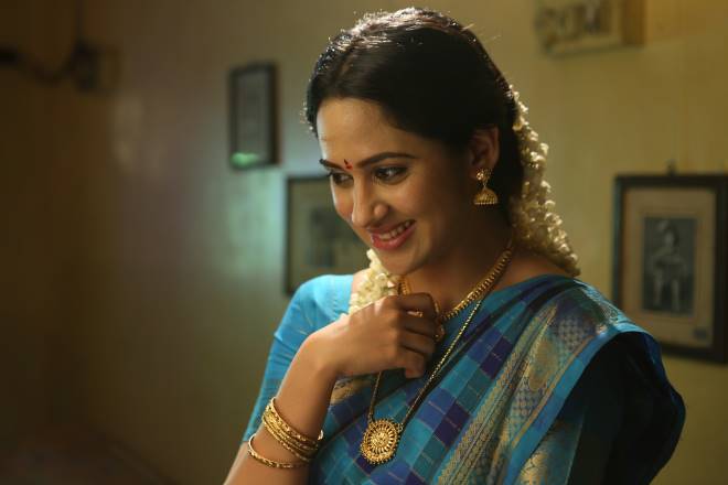 Pelli Roju Telugu Movie: Pooja, Shooting Stills, Location Photos ...