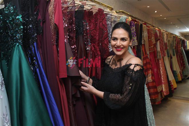 Esha Deol At Nishika Lulla Store - Filmibeat