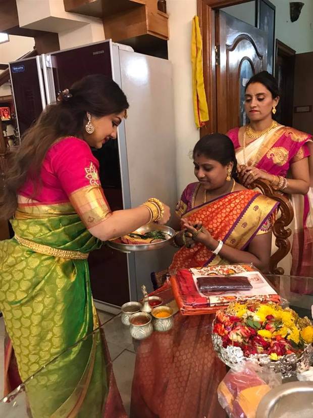 Varamahalakshmi Festival Celebration In Actress Priyanka Upendra House ...