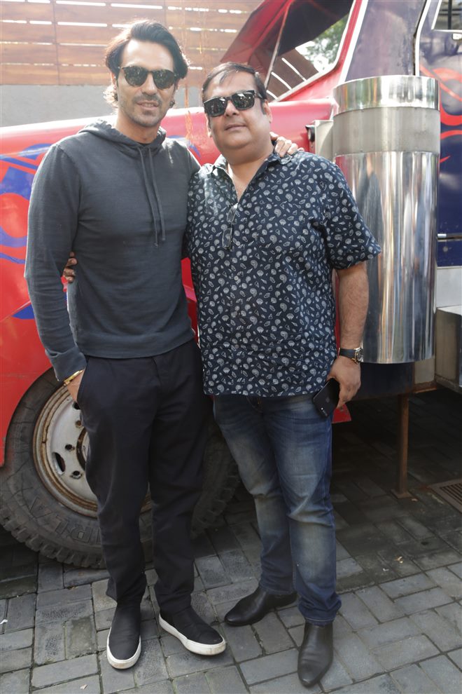 Arjun Rampal Wth Aishwarya Rajesh At Press Meet To Promote Daddy In new ...