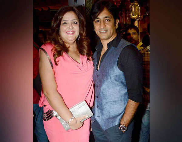 Sunaina Roshan Transformation, Battled From Cancer & Depression - Filmibeat