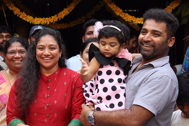 Dance Choreographer Shobi Daughter 2nd Birthday Celebration - Filmibeat