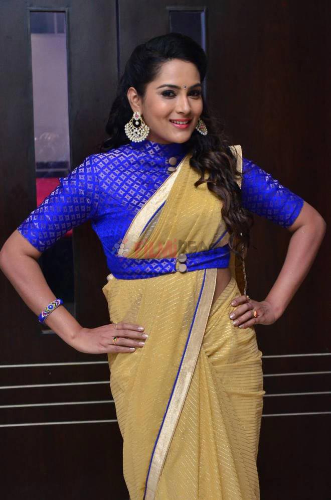 Himaja Photos: Find Latest HD Images, Pictures, Stills & Pics - Filmibeat