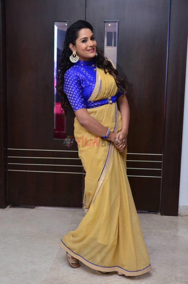 Himaja Photos: Find Latest HD Images, Pictures, Stills & Pics - Filmibeat