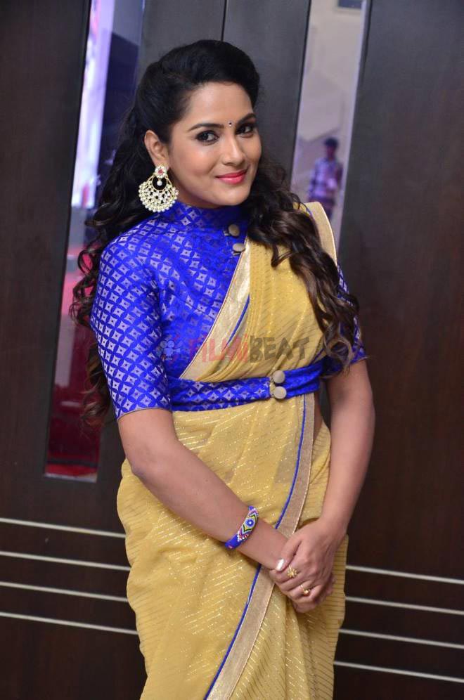 Himaja Photos: Find Latest HD Images, Pictures, Stills & Pics - Filmibeat