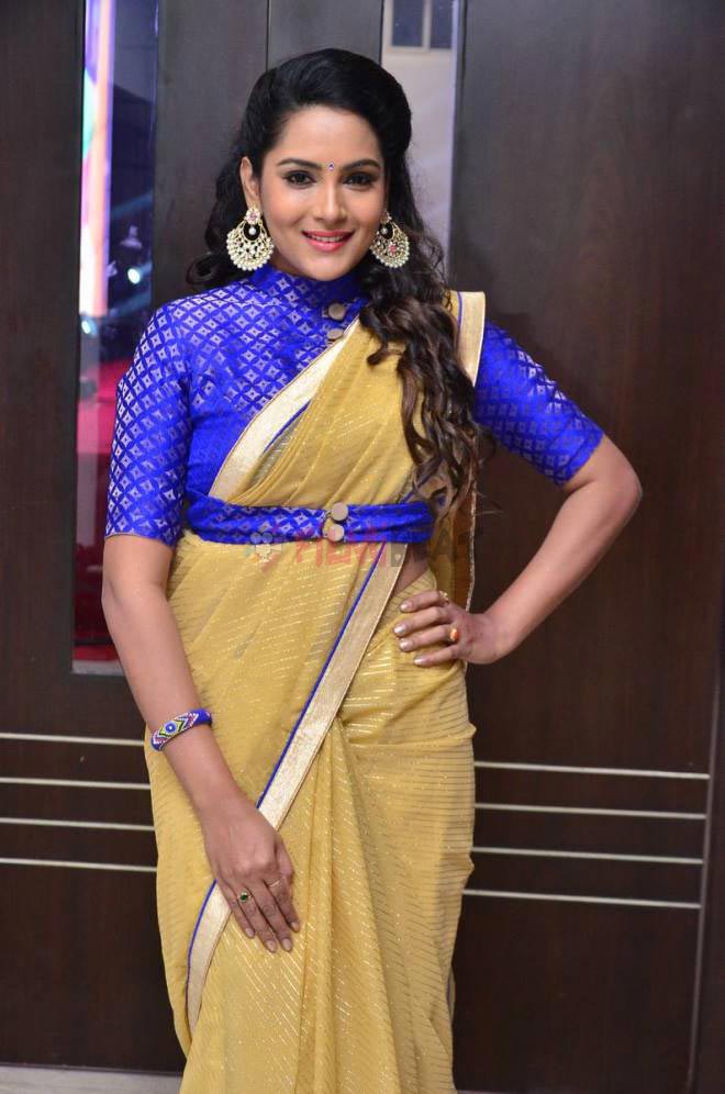 Himaja Photos: Find Latest HD Images, Pictures, Stills & Pics - Filmibeat