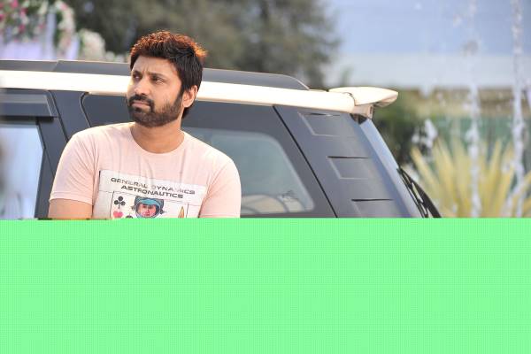 Malli Rava Telugu Movie: Pooja, Shooting Stills, Location Photos ...