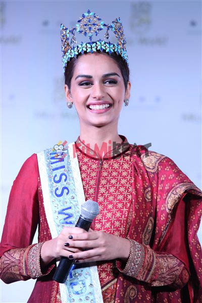 Manushi Chillar Exclusive Photoshoot In Delhi - Filmibeat