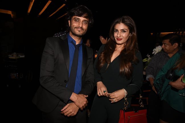 Raveena, Tusshar Kapoor & Rahul Bose At Tanuj Garg Birthday Bash ...