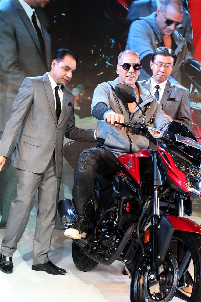 Akshay Kumar At Honda Event At Auto Expo In Noida - Filmibeat