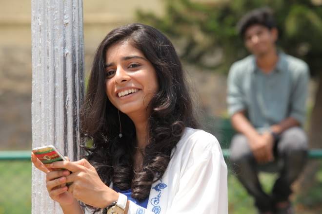 Anandam Telugu Movie: Pooja, Shooting Stills, Location Photos & First ...