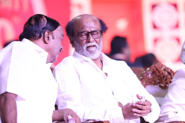 Rajinikanth Unveils MGR Statue - Filmibeat