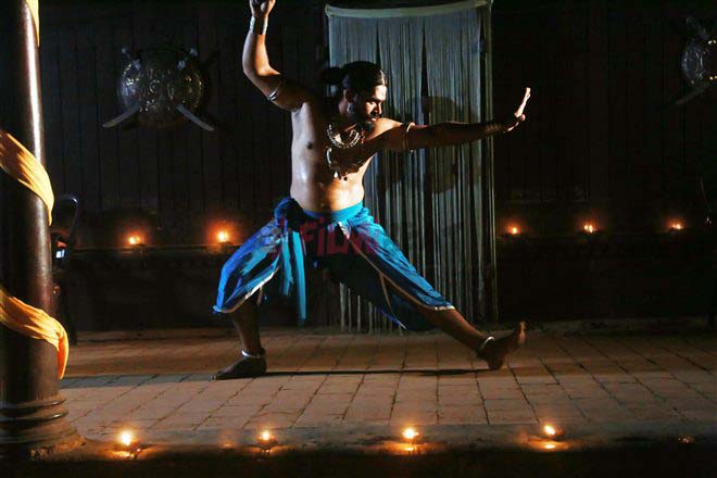 Aptha Mitraru Kannada Movie: Pooja, Shooting Stills, Location Photos ...