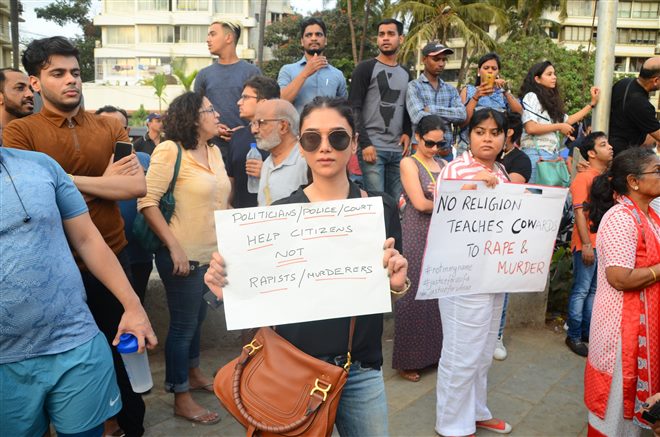 Bollywood Celebrities Protest For Asifa Justice - Filmibeat