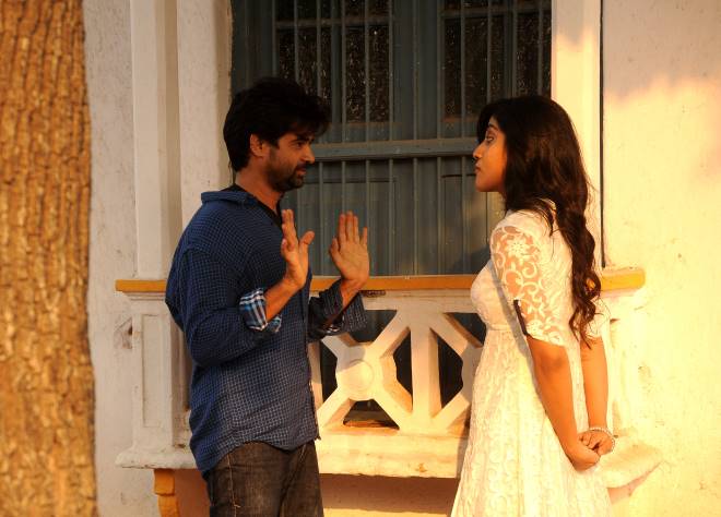 Hul Chal Movie Telugu Movie: Pooja, Shooting Stills, Location Photos ...