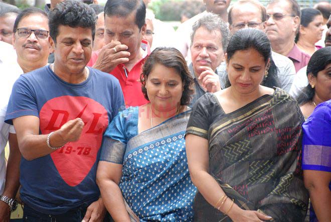 Parvatamma Rajkumar 1st Death Anniversary - Filmibeat