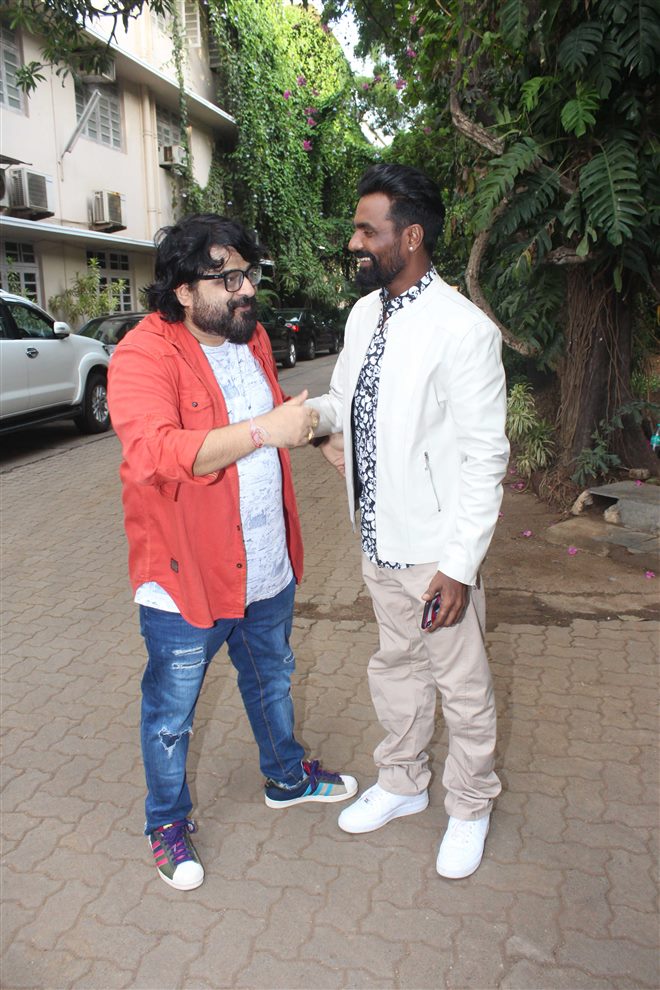 Race 3 Movie Promotion In Mumbai - Filmibeat