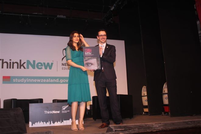 Kriti Sanon Brand Ambassador For Education New Zealand - Filmibeat