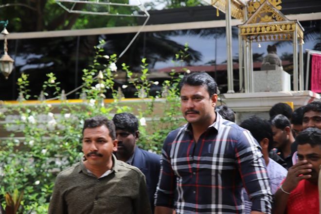 Prajwal Devaraj Movie Gentle Man Muhurat - Filmibeat