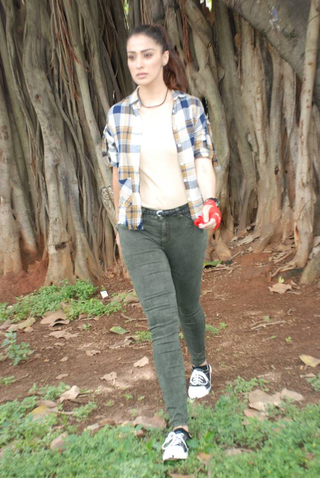 Jhansi Movie Pooja - Filmibeat