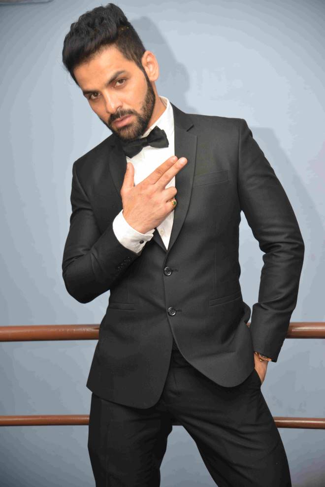 Raju James Bond Movie Pooja And Press Meet - Filmibeat