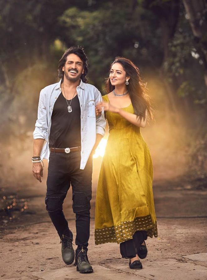 Ravichandra Movie Poster & Photos | Ravichandra Movie Location Pics ...