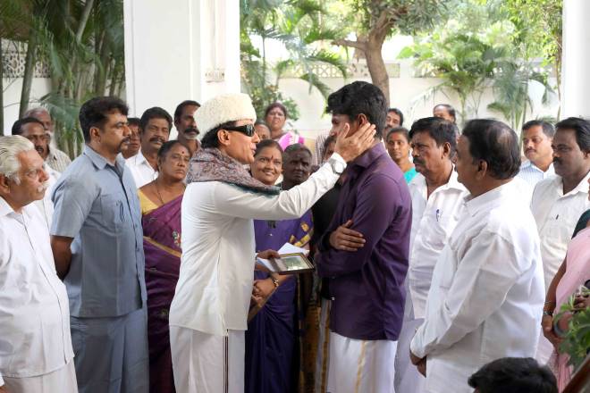 MGR Tamil Movie Tamil Movie: Pooja, Shooting Stills, Location Photos ...