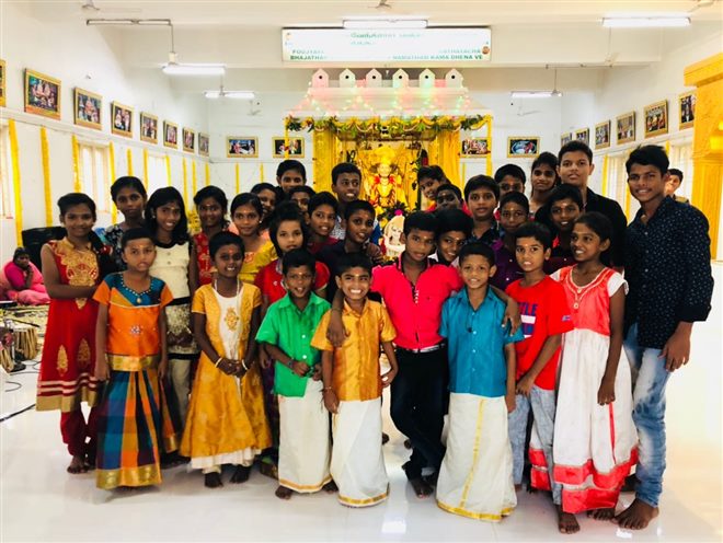 Raghava Lawrence Observing Shri Raghavendra Swamy's Jeevasamadhi Day ...