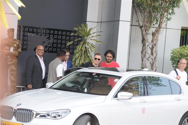 Bryan Adams Arrived In Mumbai For Music Concert - Filmibeat