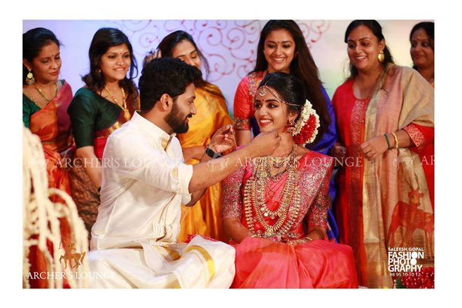 Actress Meera And Vishnu Wedding Pictures - Filmibeat