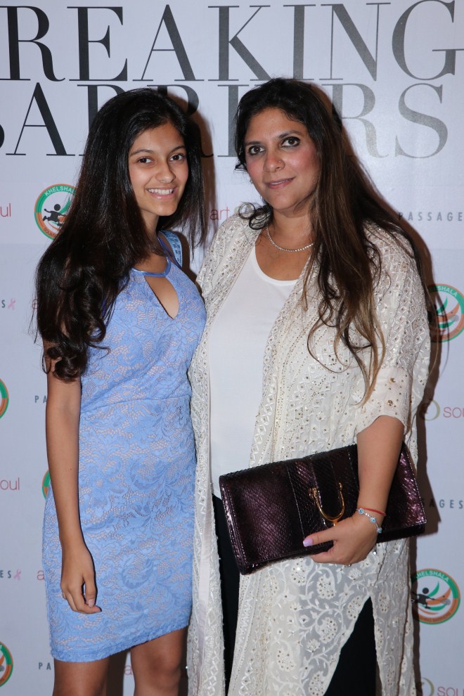 Inauguration of art show - Breaking Barriers Photos - Filmibeat