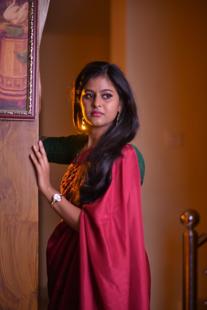 Sravana Photos: Find Latest HD Images, Pictures, Stills & Pics - Filmibeat