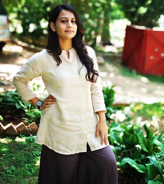 20+ Gowthami Gowda Photos: Find Latest HD Images, Pictures, Stills ...