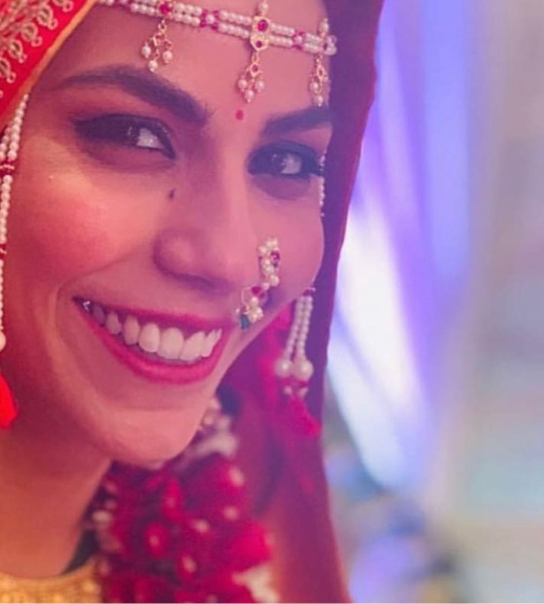 Prateik Babbar & Sanya Sagar Wedding Photos - Filmibeat