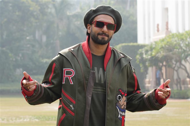 Alia Bhat & Ranveer Singh Photoshoot For Gully Boy Promotion Photos ...