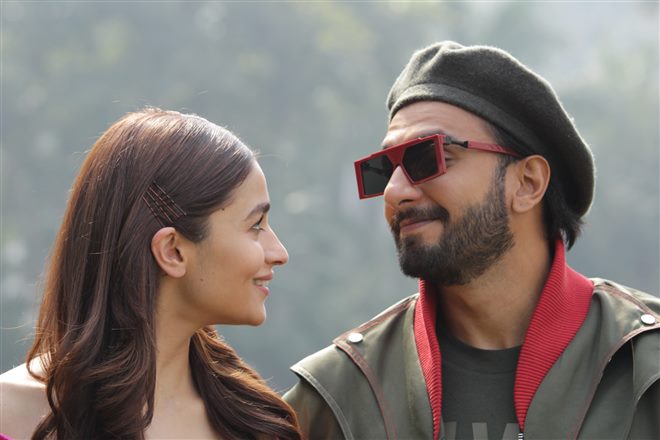 Alia Bhat & Ranveer Singh Photoshoot For Gully Boy Promotion Photos ...