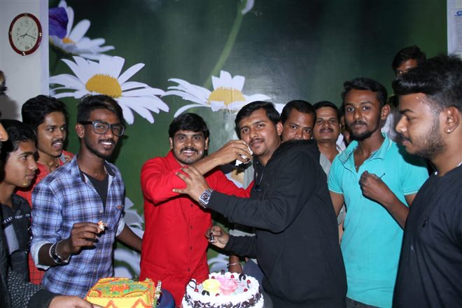 Kannada Comedy Actor Dharmanna Birthday Celebrations - Filmibeat